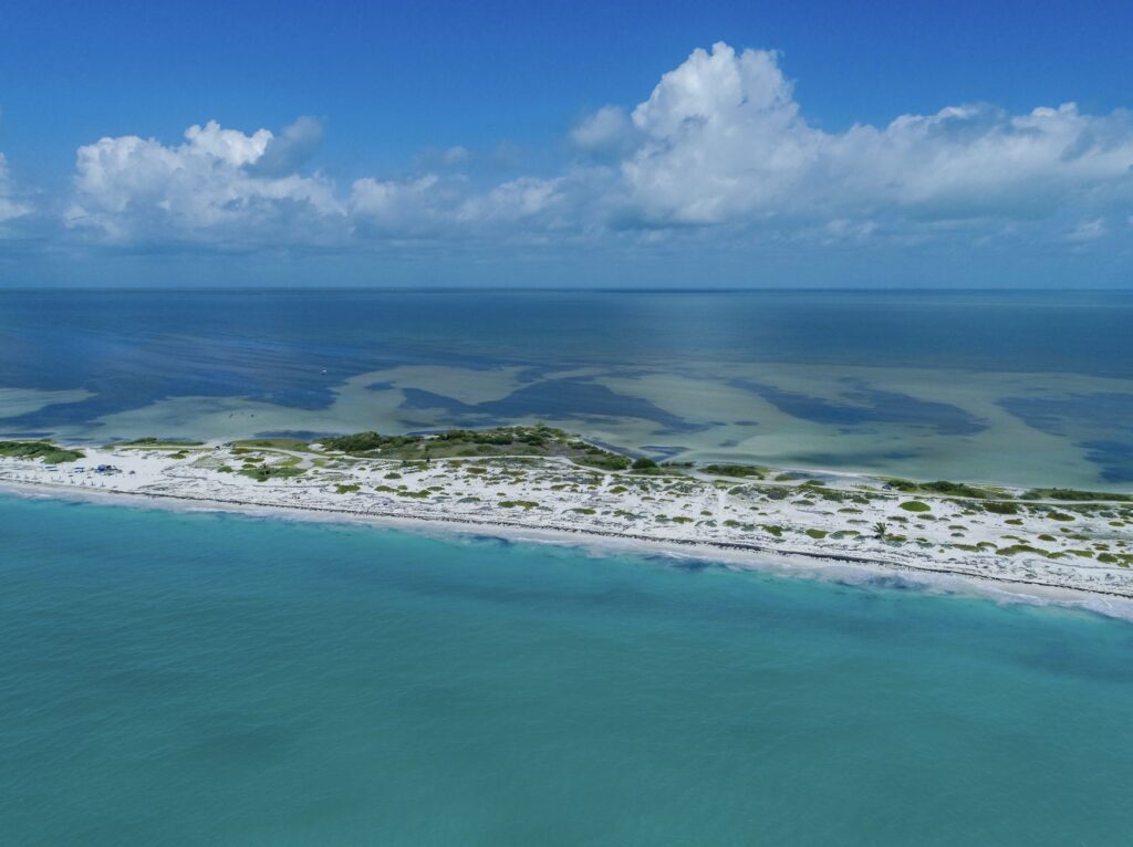 Los nuevos viajeros de "isla" secretos no tocados se dirigen para ...